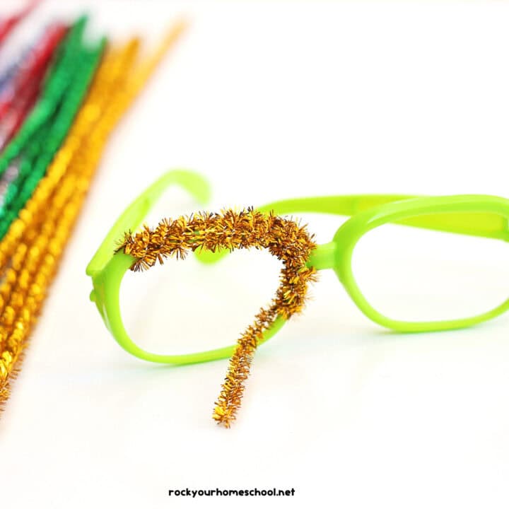 New Year's Eve Glasses Craft: How To Make & Enjoy - Rock Your Homeschool